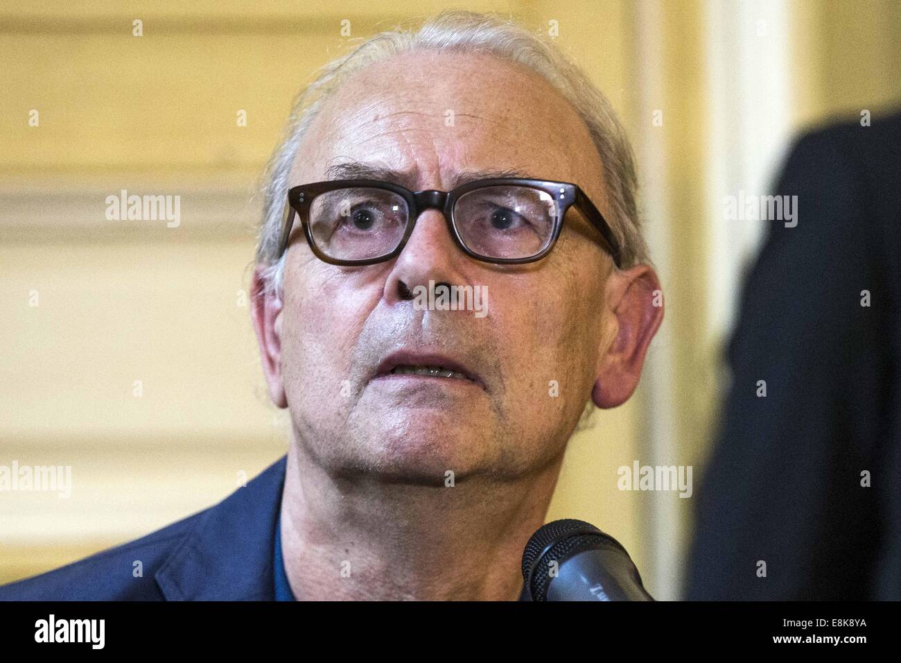 Modiano hi-res stock photography and images - Alamy