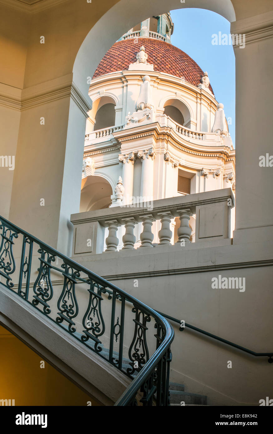 Large format architecture hi-res stock photography and images - Alamy