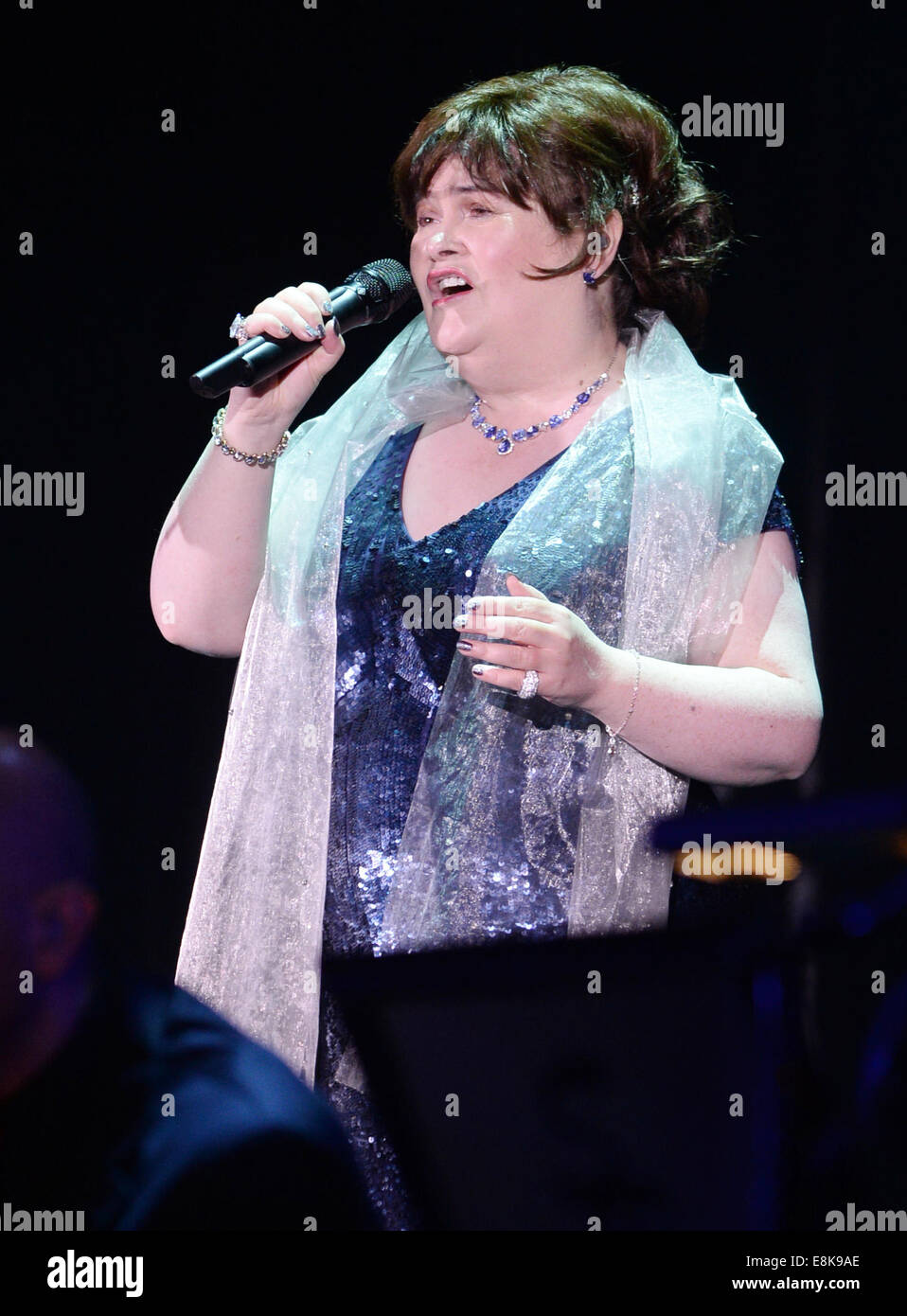 Susan Boyle performing live in cocnert at the Hammersmith Apollo ...