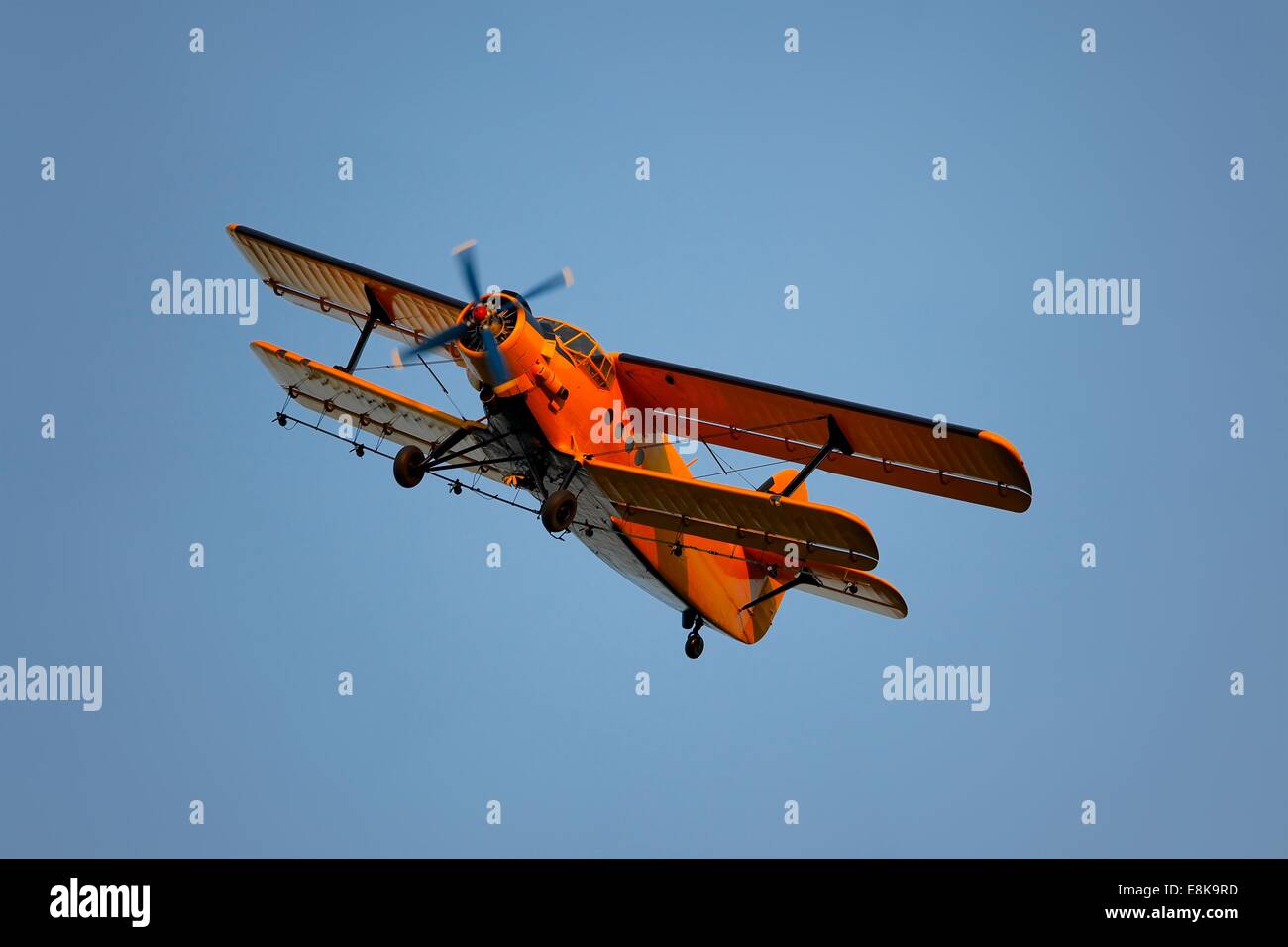 Spray plane hi-res stock photography and images - Alamy