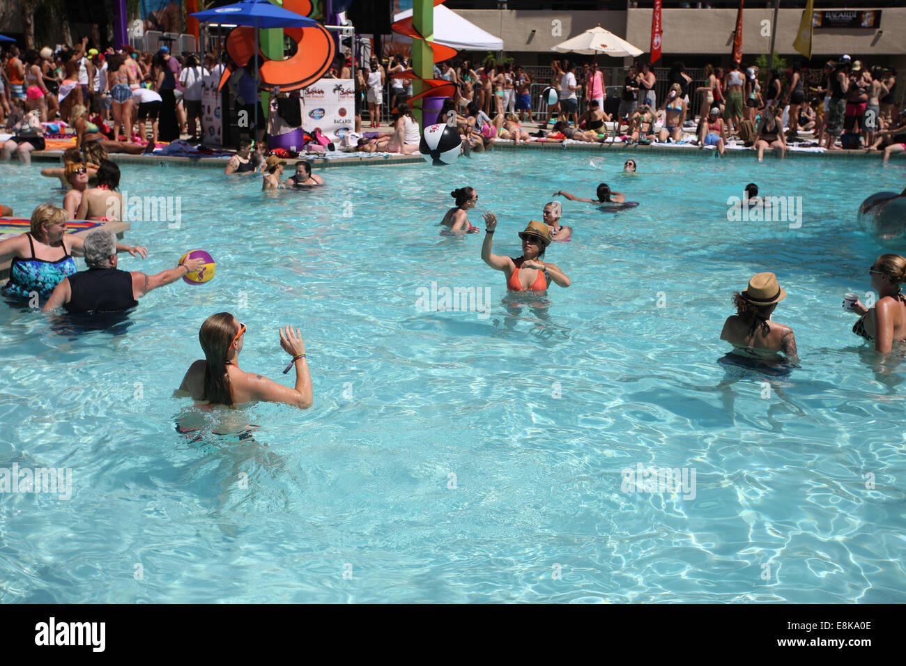 Dinah shore weekend hi-res stock photography and images - Alamy