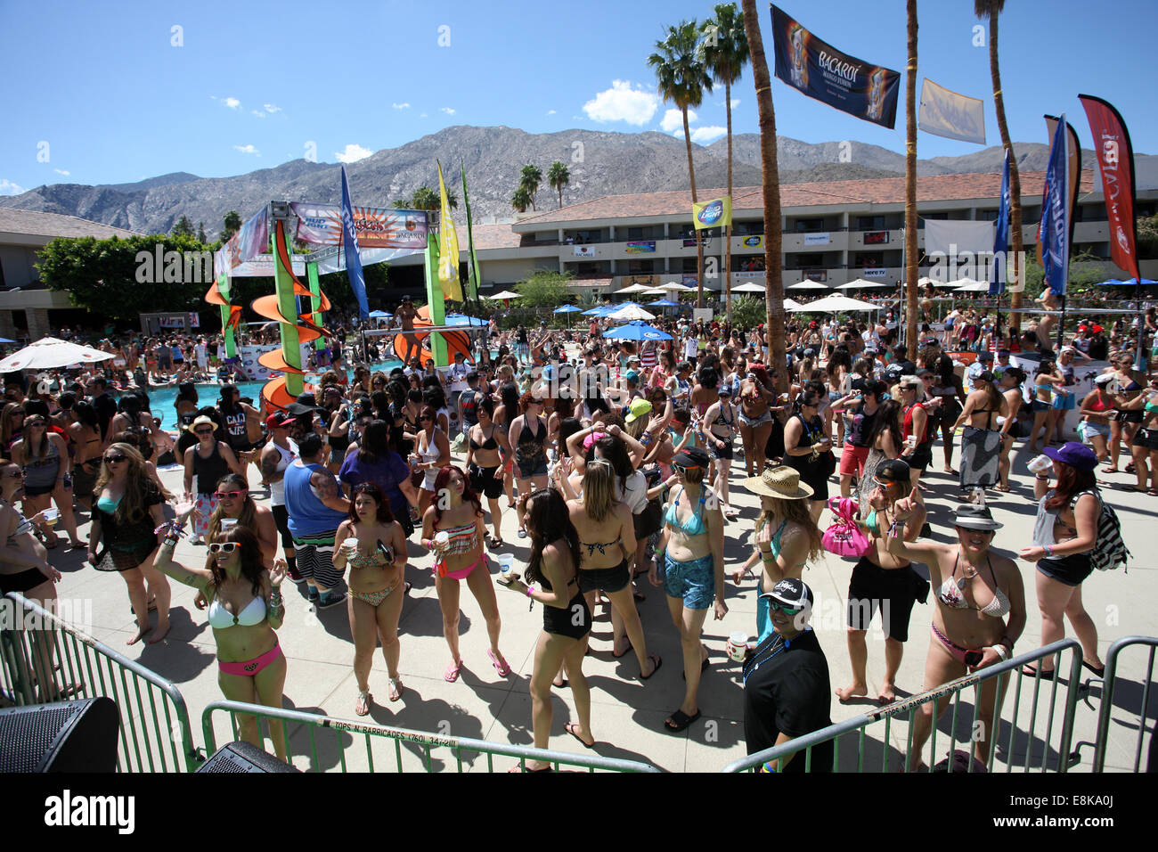 Dinah shore weekend hi-res stock photography and images - Alamy