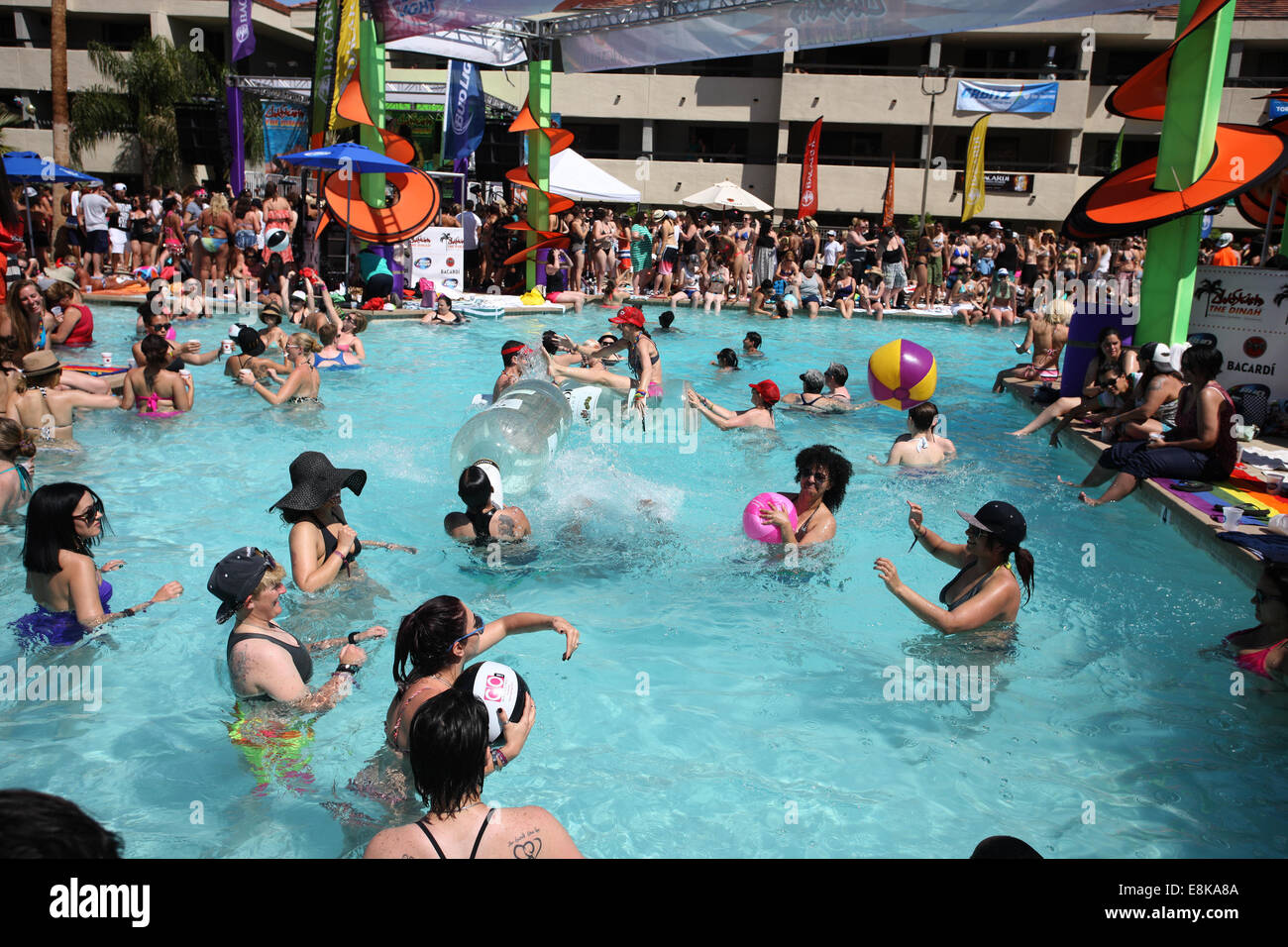 Dinah shore weekend hi-res stock photography and images - Alamy