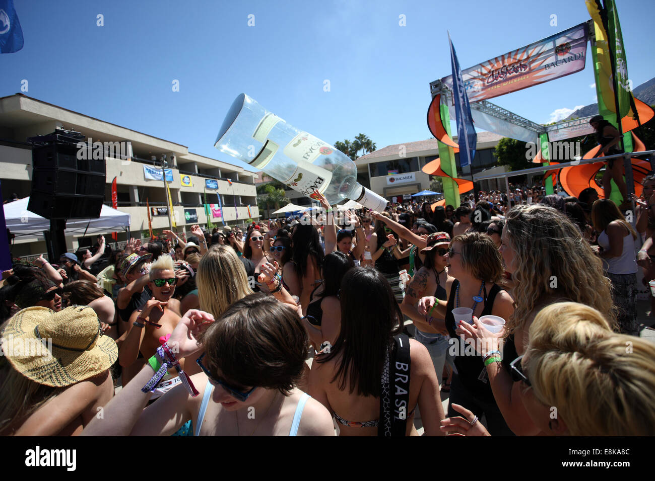 Dinah shore weekend hi-res stock photography and images - Alamy