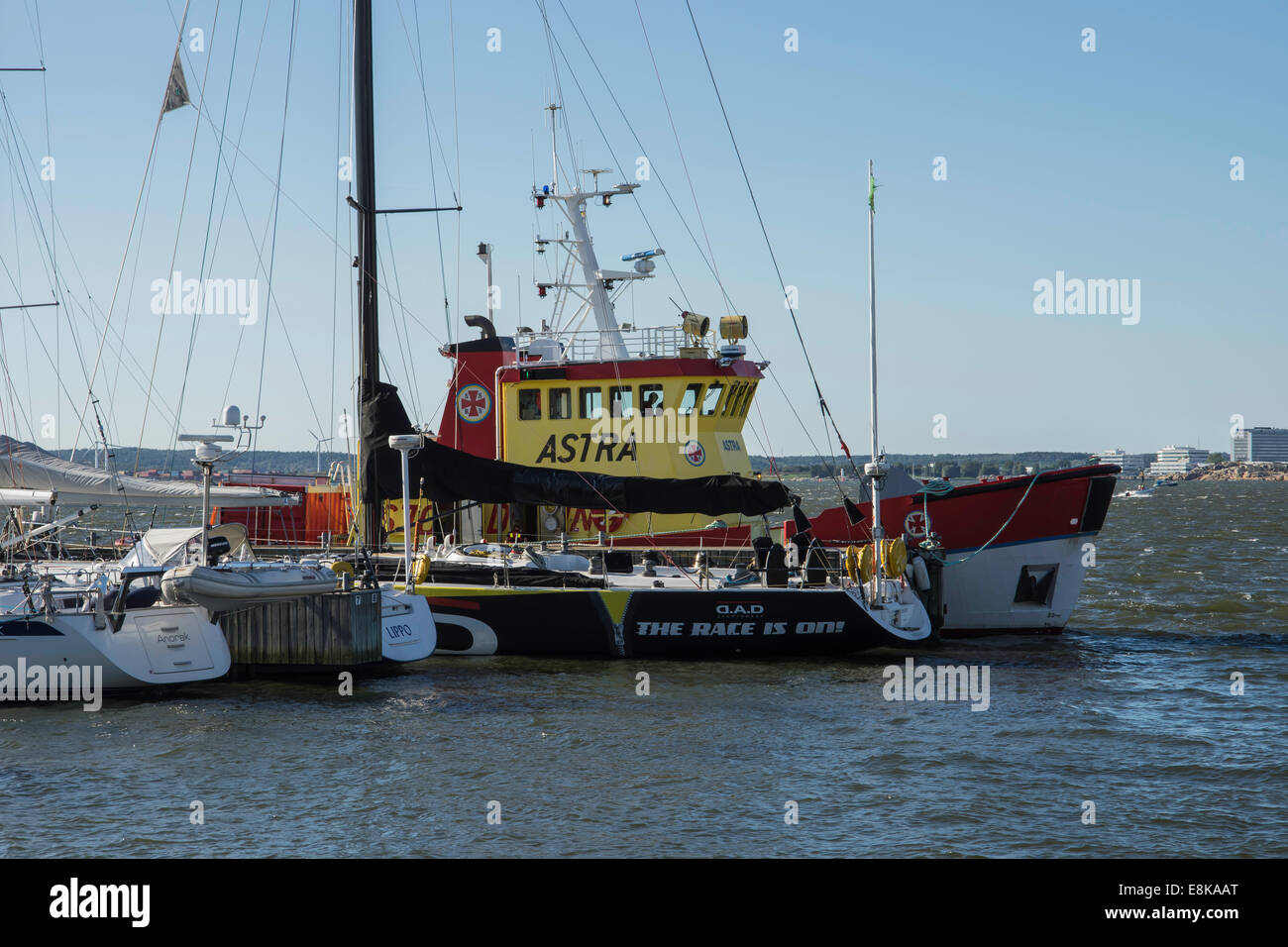 Search And Rescue, SAR, rescue boat moored at the pier in Långedrag ...