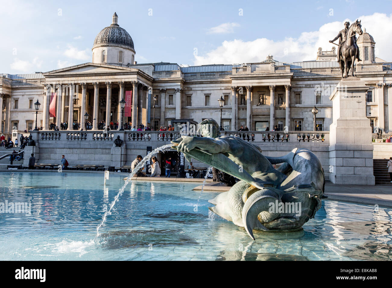 Fountains In Trafalgar Sq London Stock Photo - Alamy