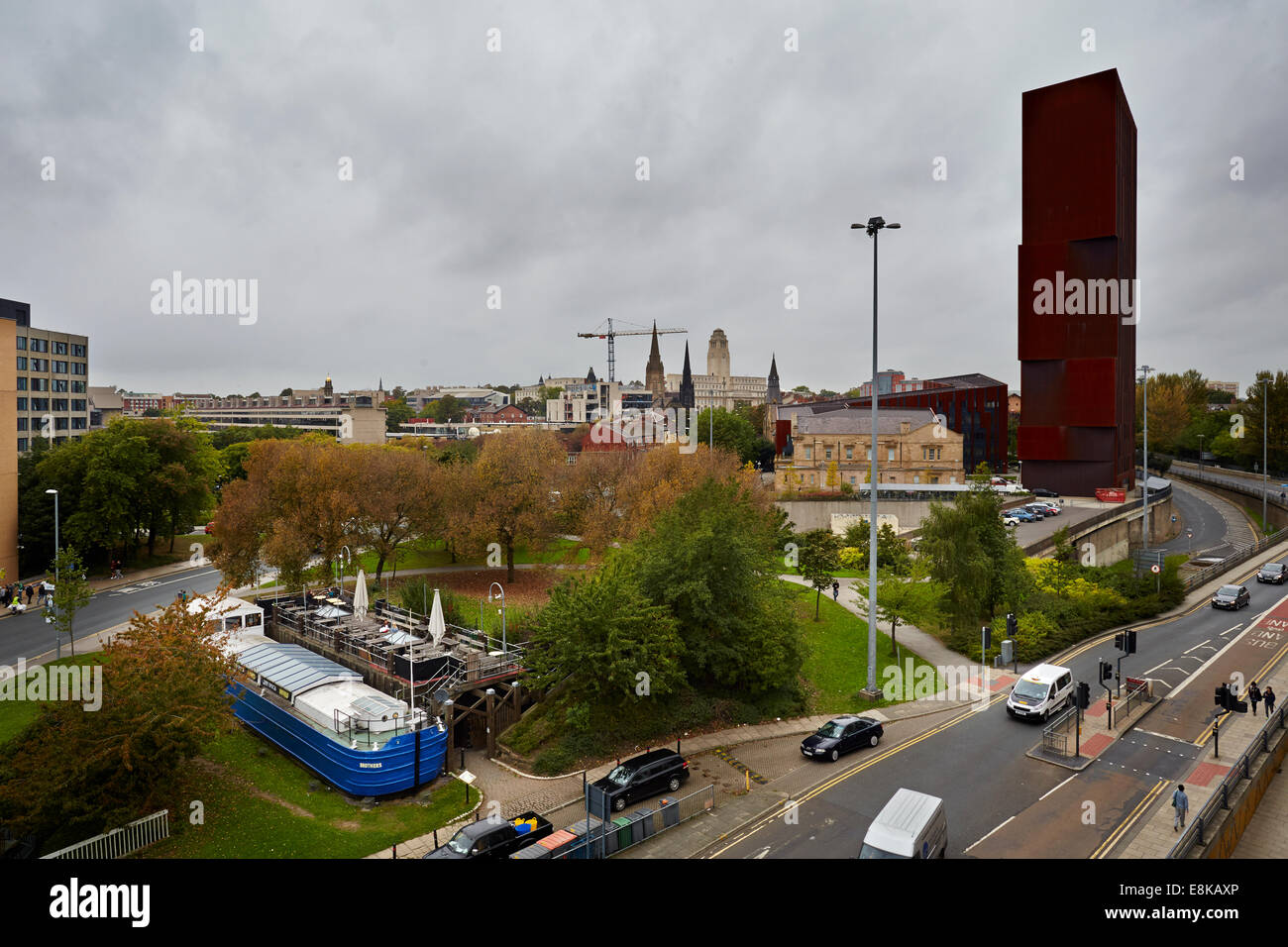 Leeds city center skyline hi-res stock photography and images - Alamy
