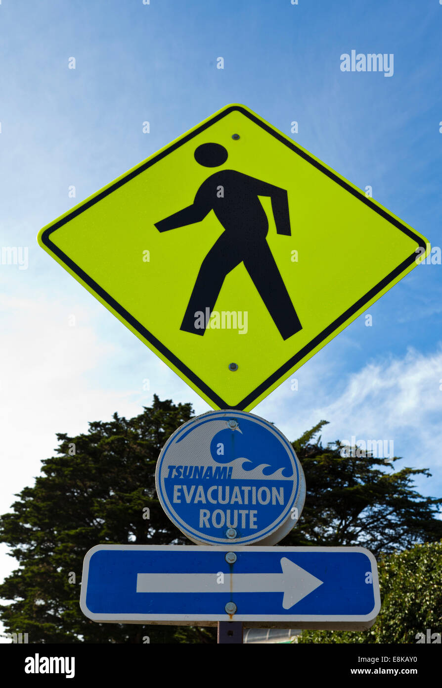 Evacuation warning sign hi-res stock photography and images - Alamy