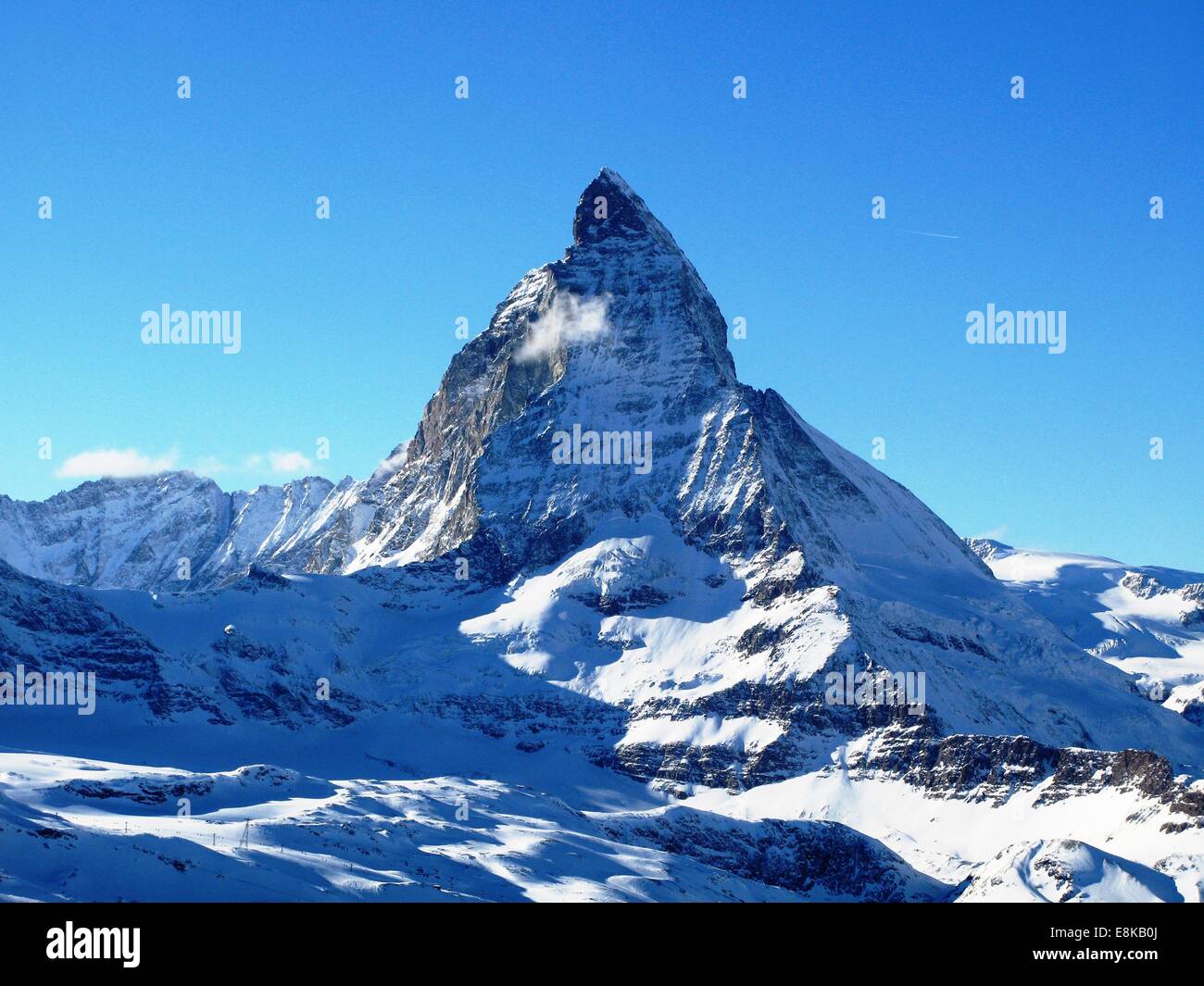 The majestic alpine Matterhorn mountain towering above Zermatt ... The majestic alpine Matterhorn mountain towering above Zermatt ...