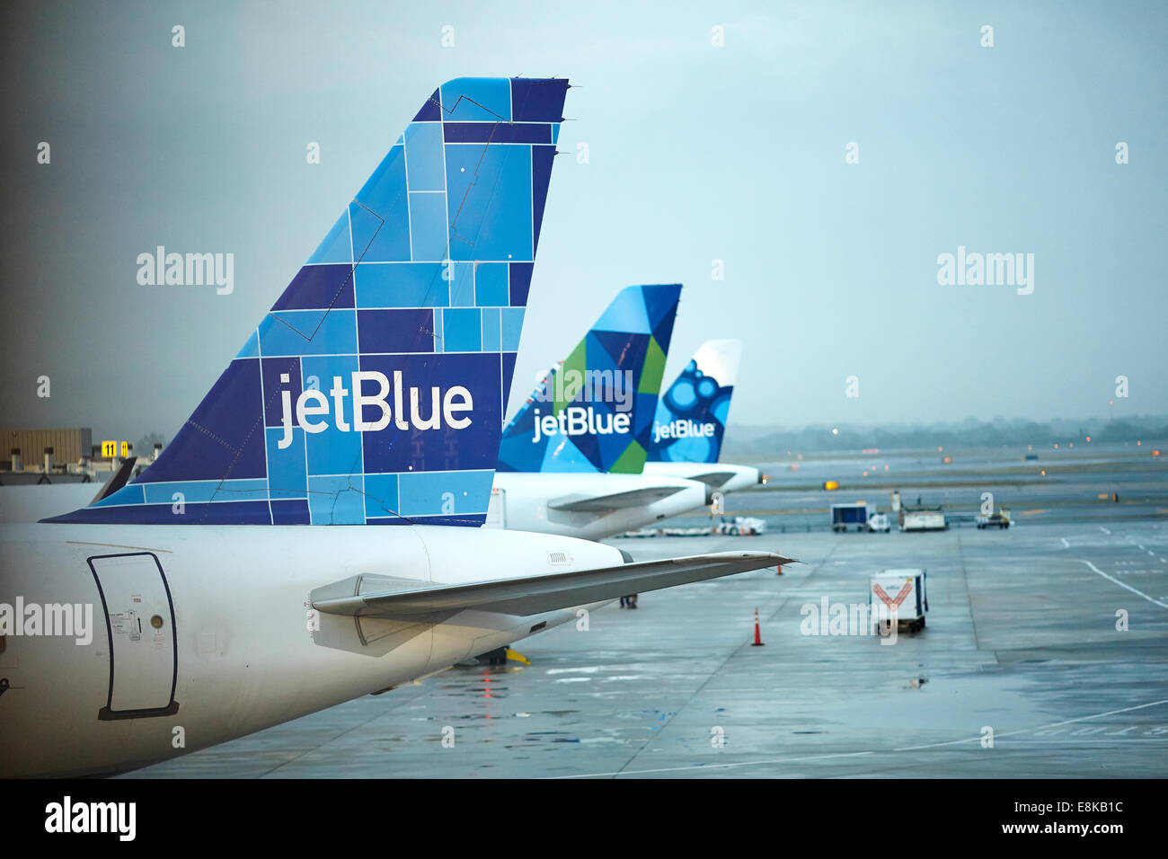New York city NYC, JFK Airport Jet Blue planes at terminal 5 Stock ...