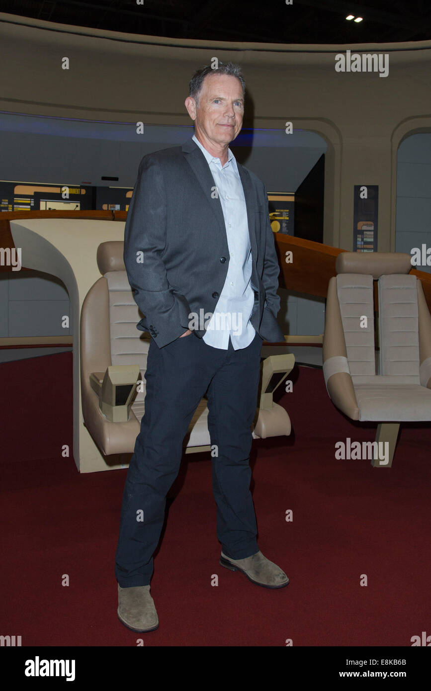 Star Trek stars at Destination Star Trek 3 at the fan convention at ...