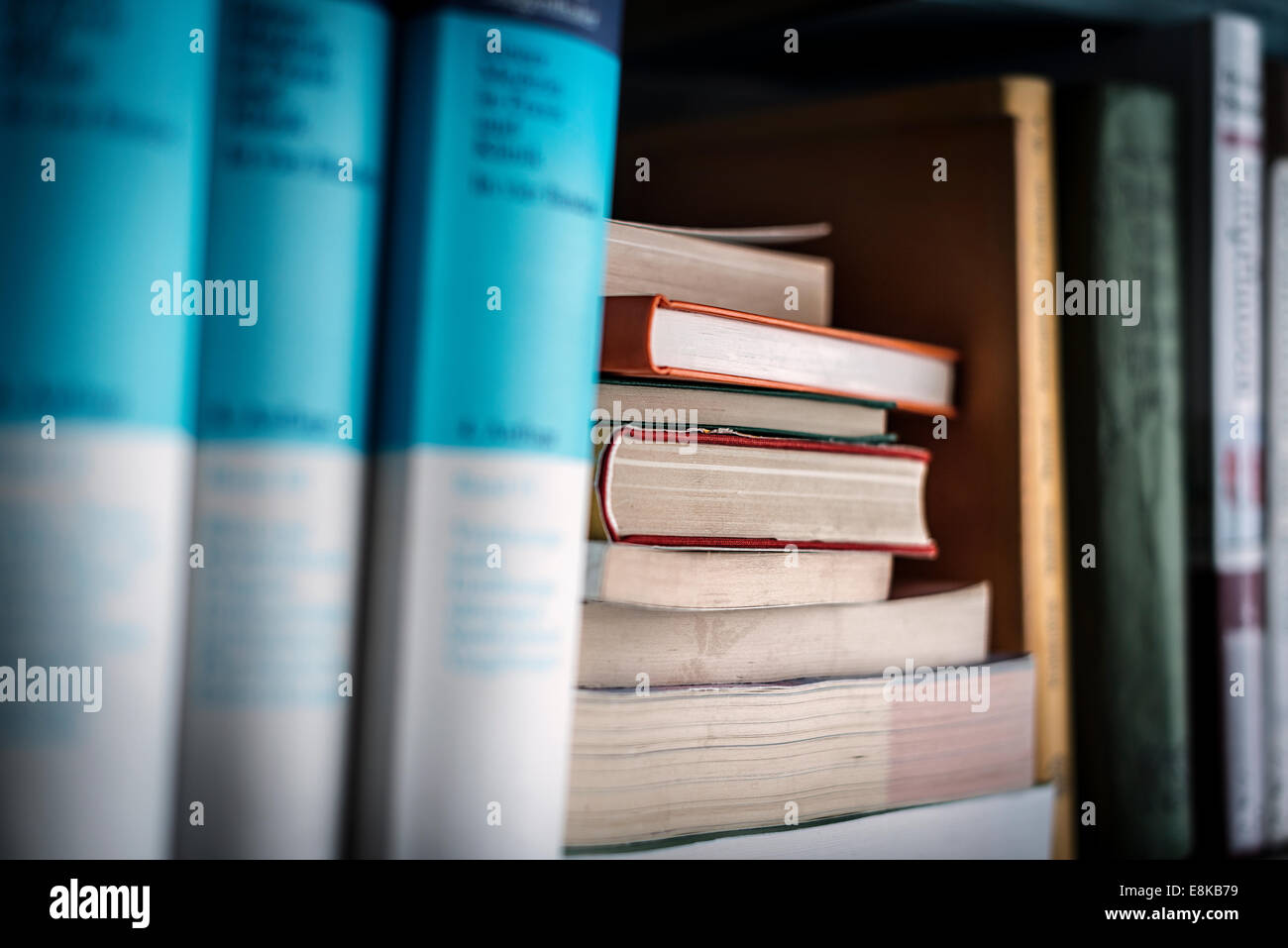 Close up of bookshelf hi-res stock photography and images - Alamy