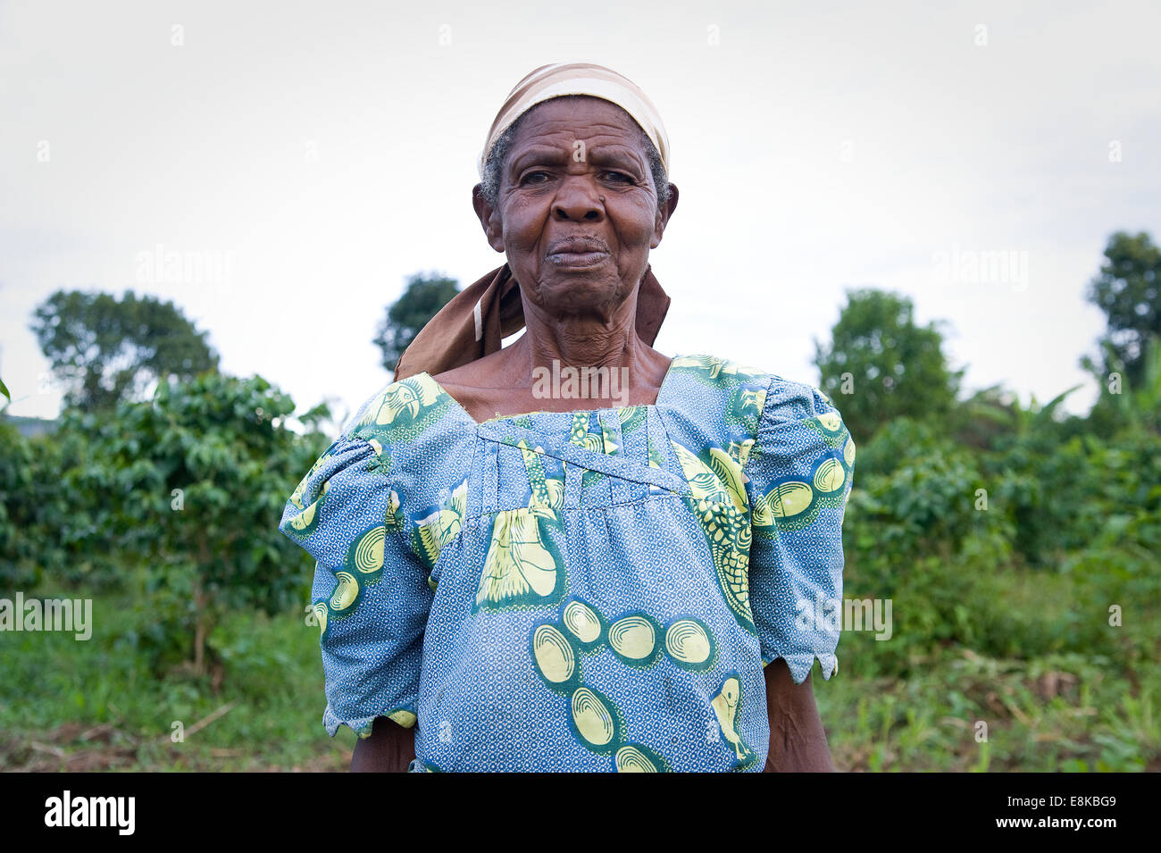 Beautiful woman valley hi-res stock photography and images - Alamy