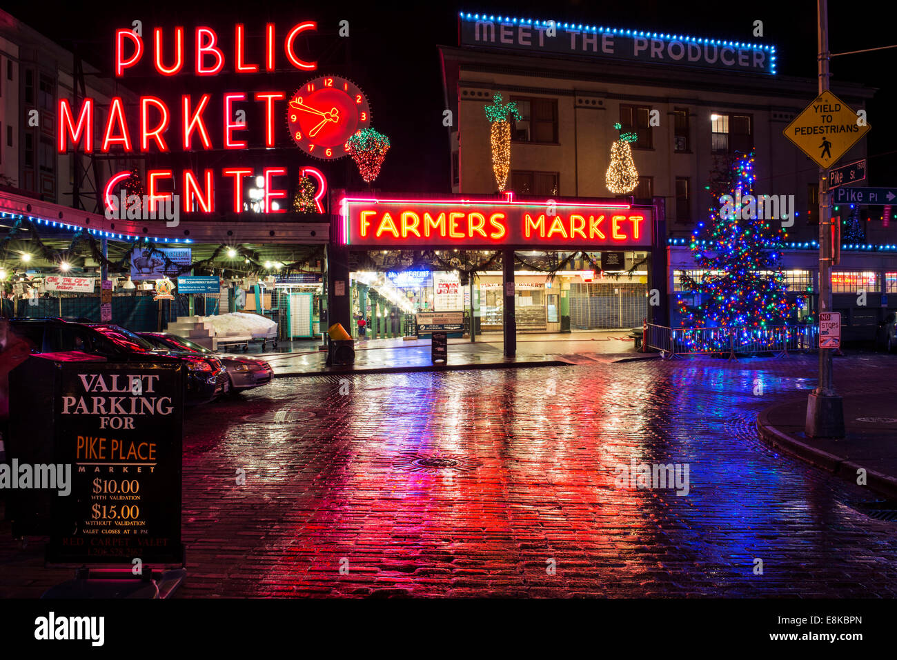 Seattle christmas market hi-res stock photography and images - Alamy
