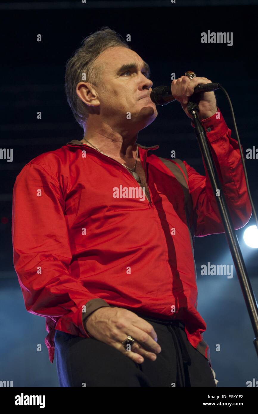 Morrissey performs on stage hi-res stock photography and images - Alamy