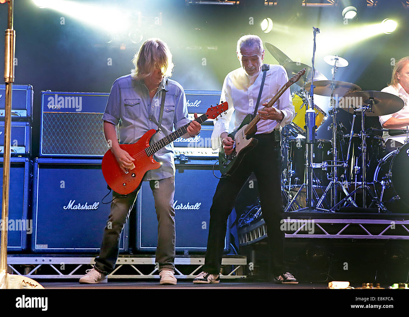 Status Quo performing live on stage on their 'Frantic Four' tour at ...