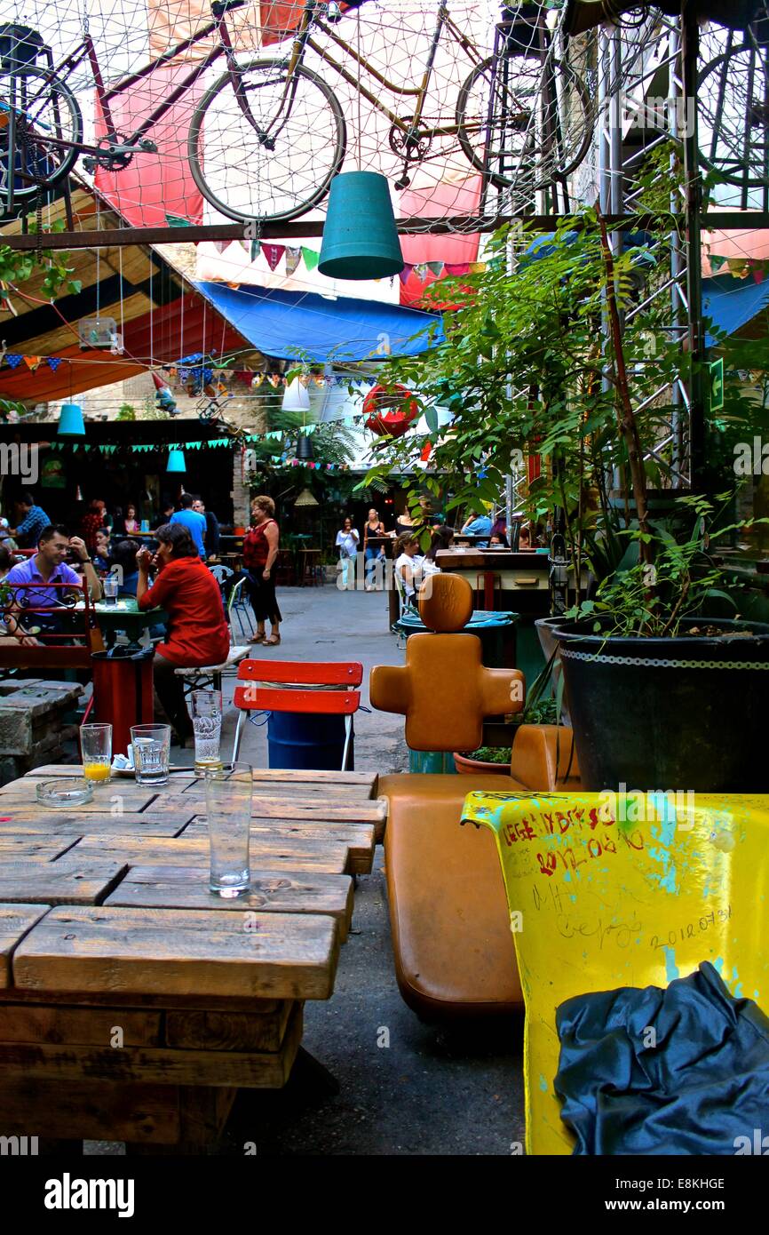 Szimpla Kert, Budapest, Hungary Stock Photo - Alamy