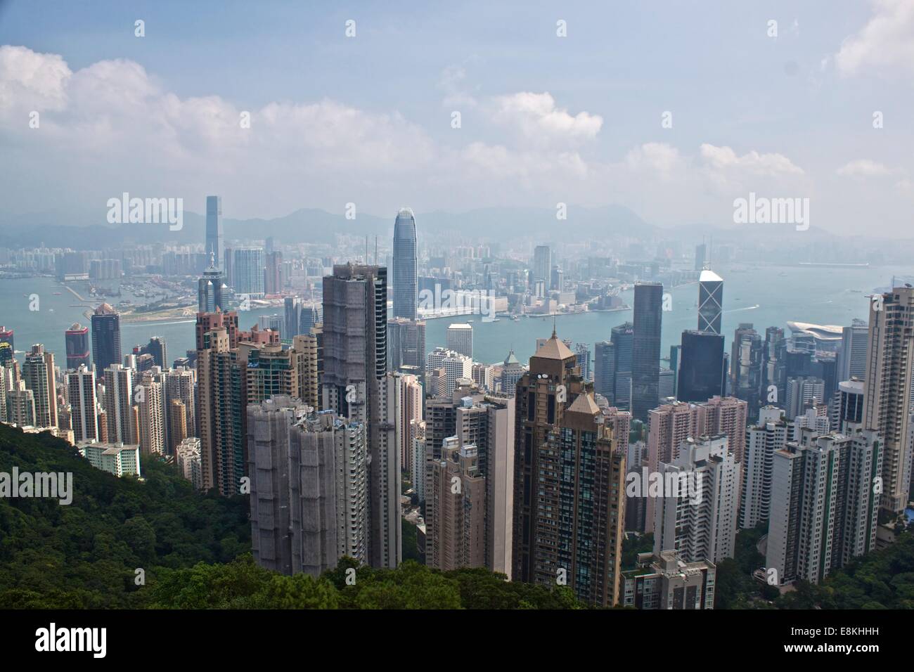 Skyline across victoria harbour hi-res stock photography and images - Alamy