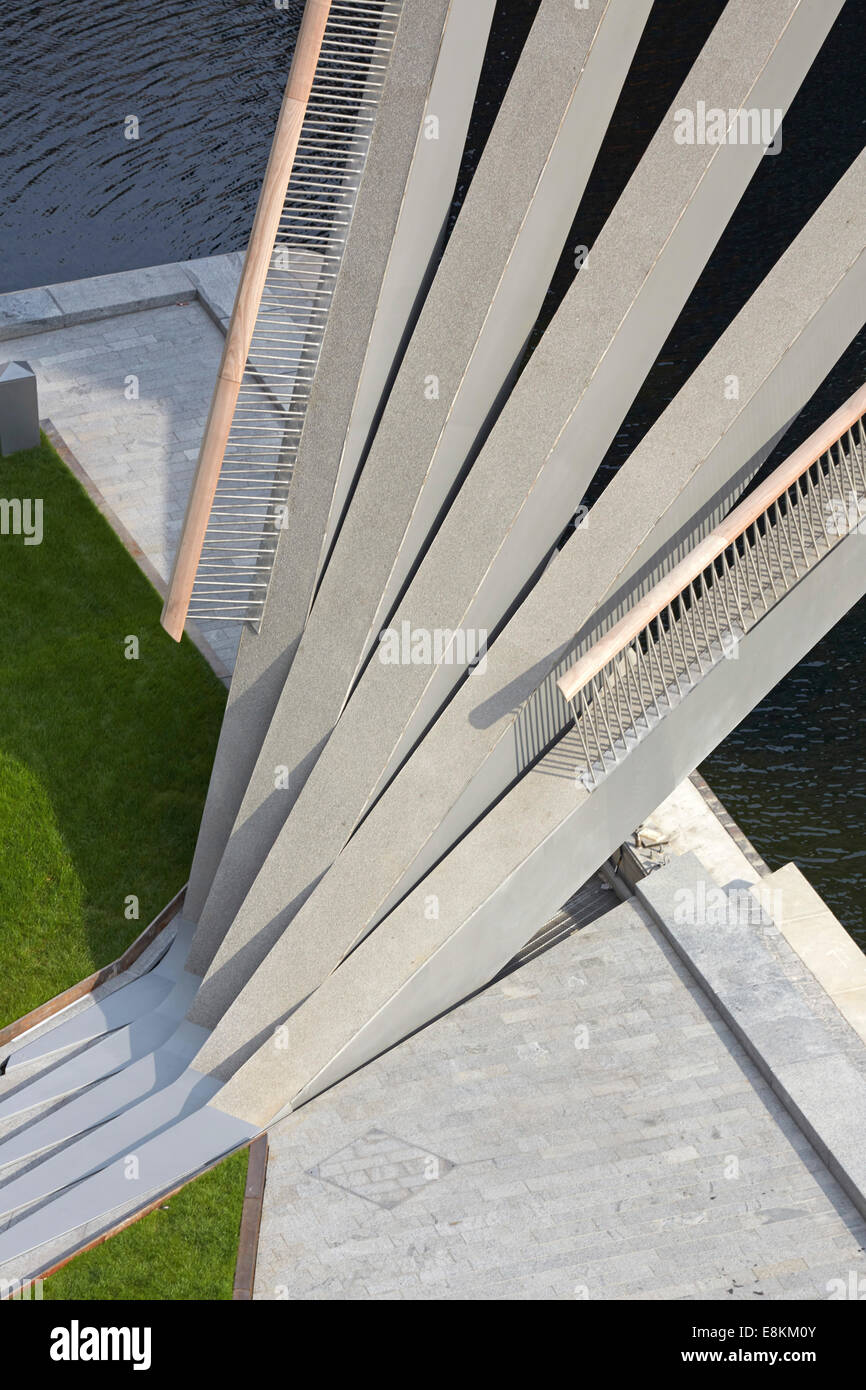 Merchant Square Footbridge, London, United Kingdom. Architect: Knight ...