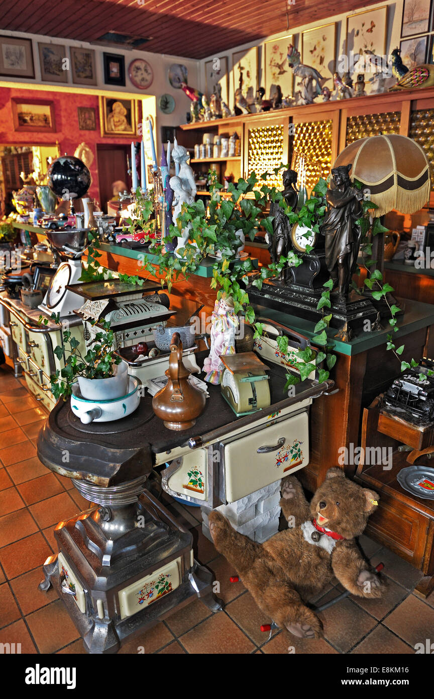 Private Collection High Resolution Stock Photography and Images - Alamy