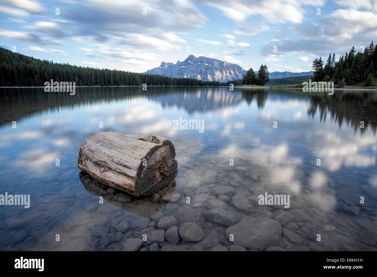 Two Jack Lake, Banff, Banff National Park, Kanada Stock Photo - Alamy