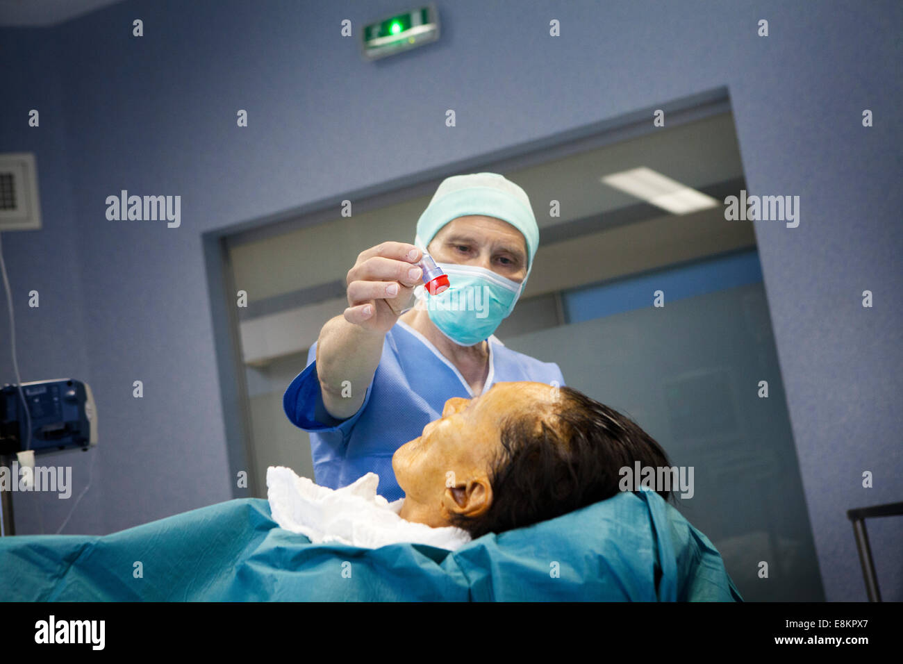 Reportage on practice of hypnosurgery Dr Perelmuter has been an ...