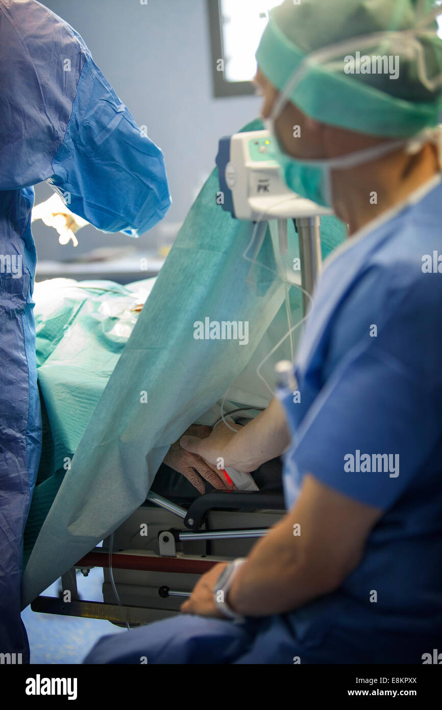 Reportage on practice of hypnosurgery Dr Perelmuter has been an ...