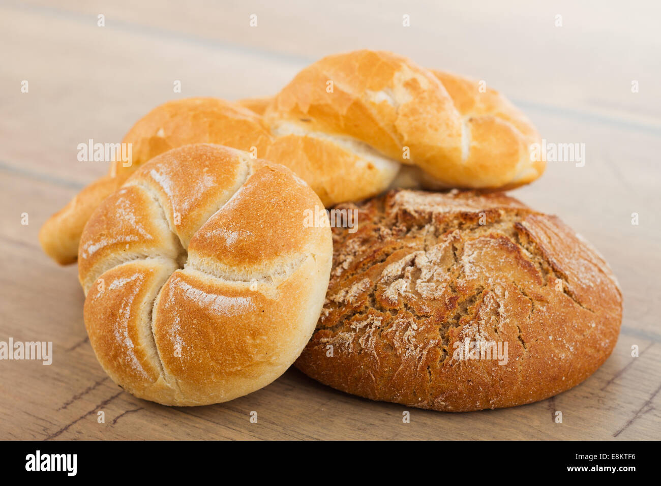Group of bread rolls hi-res stock photography and images - Alamy