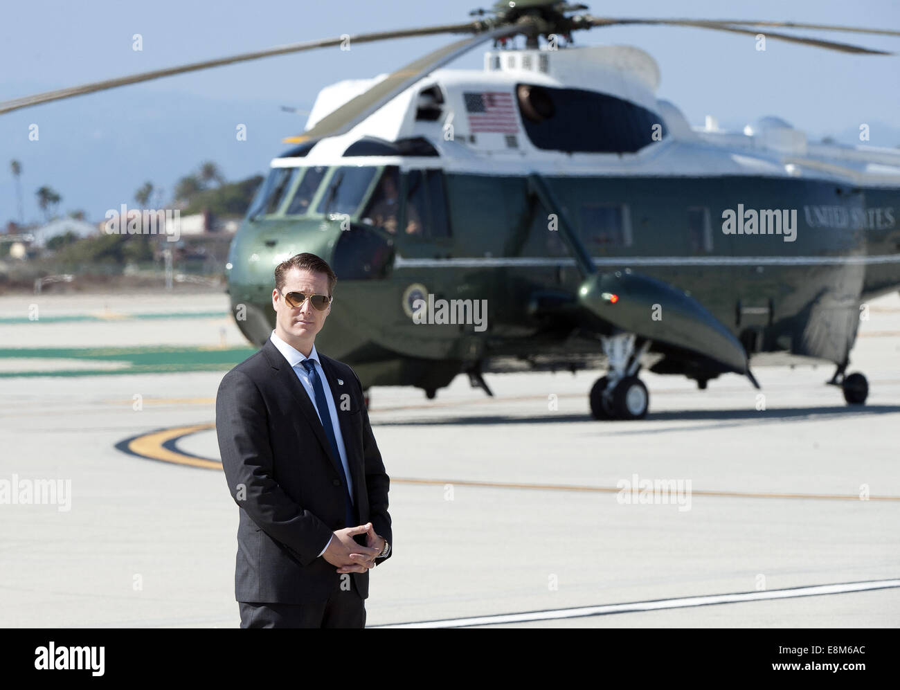 Los Angeles, California, USA. 9th Oct, 2014. A US Secret Service Agent ...
