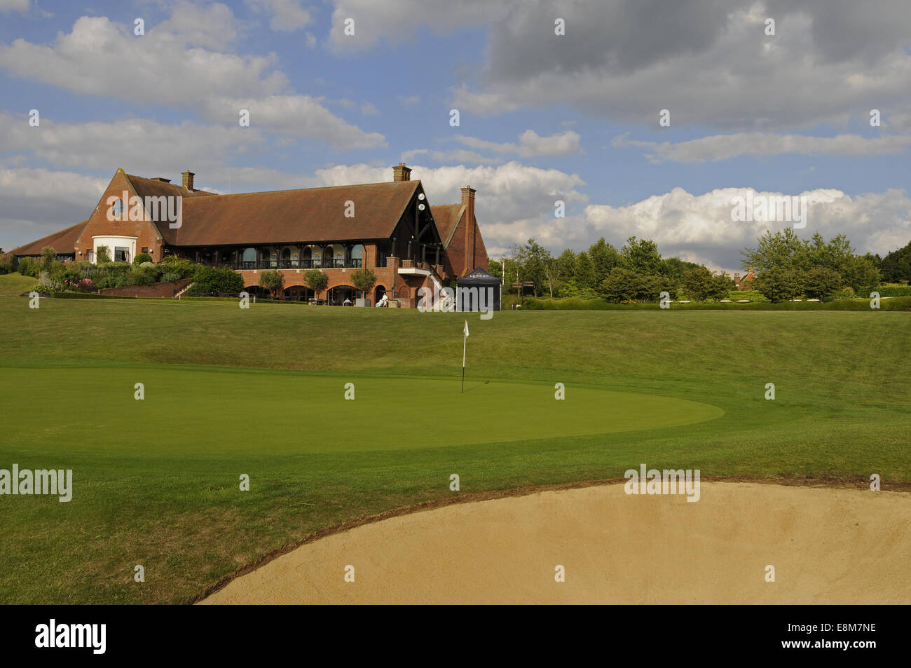 View of the 18th Green on the Heritage Course and Clubhouse The London ...