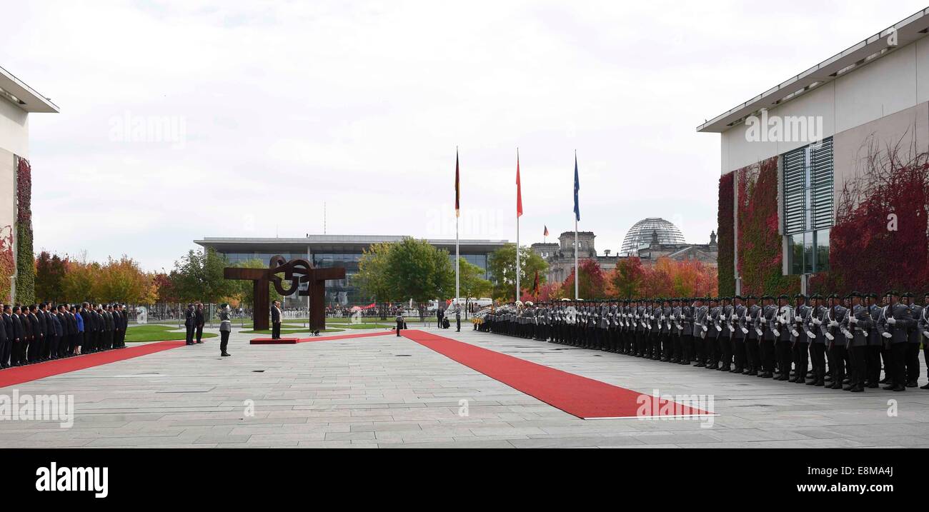 Berlin, Germany. 10th Oct, 2014. Chinese Premier Li Keqiang attends a ...