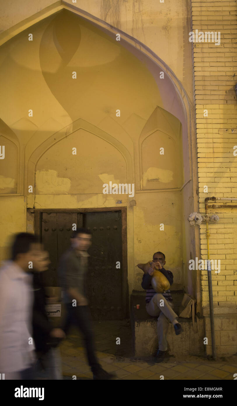 Iranian musical instrument hi-res stock photography and images - Alamy