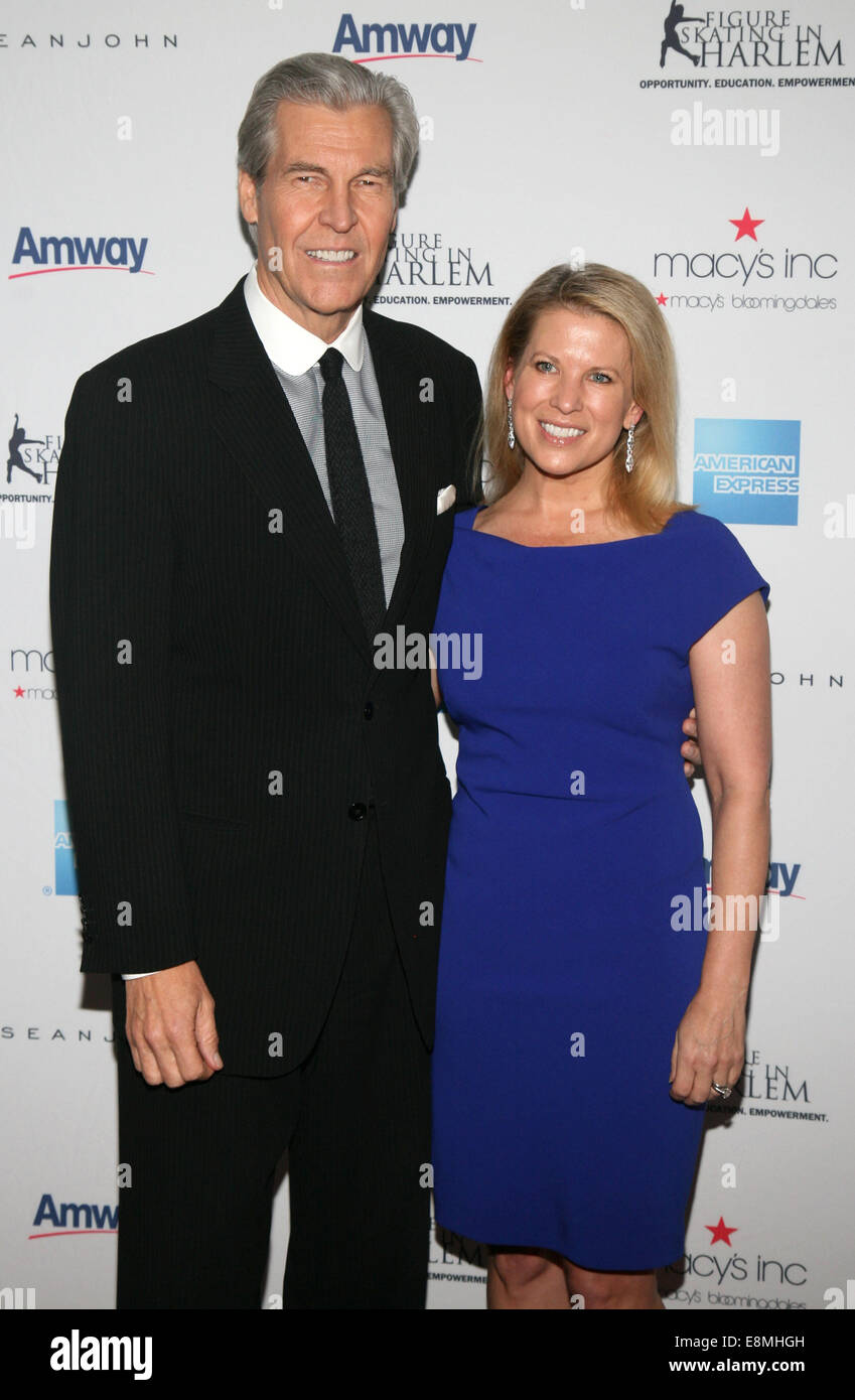 The 2014 Skating with the Stars honoring Michelle Kwan, Jeff Tweedy ...