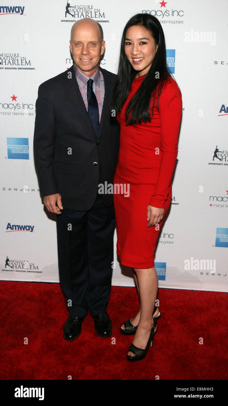 The 2014 Skating with the Stars honoring Michelle Kwan, Jeff Tweedy ...