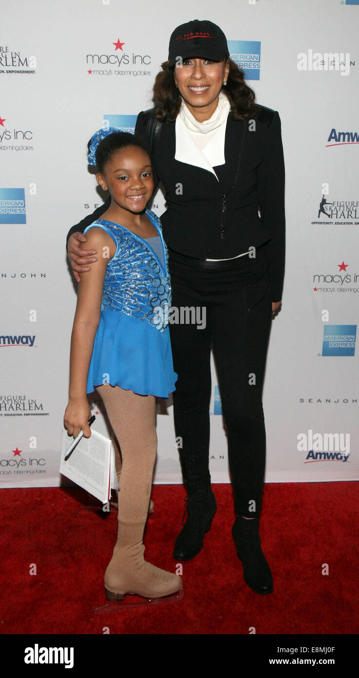 The 2014 Skating with the Stars honoring Michelle Kwan, Jeff Tweedy ...