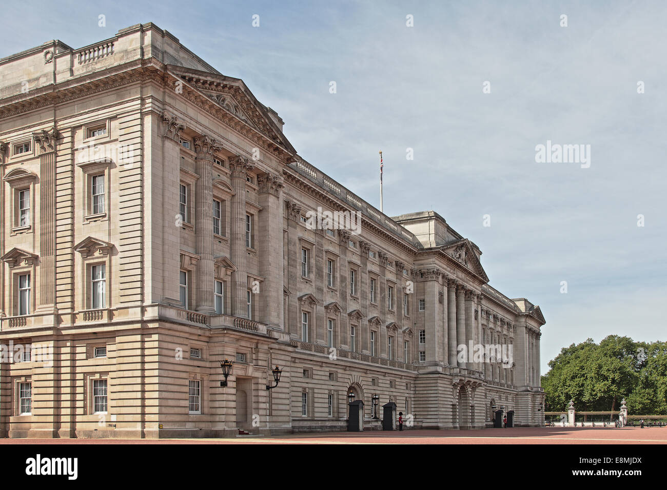 Buckingham palace state rooms hi-res stock photography and images - Alamy