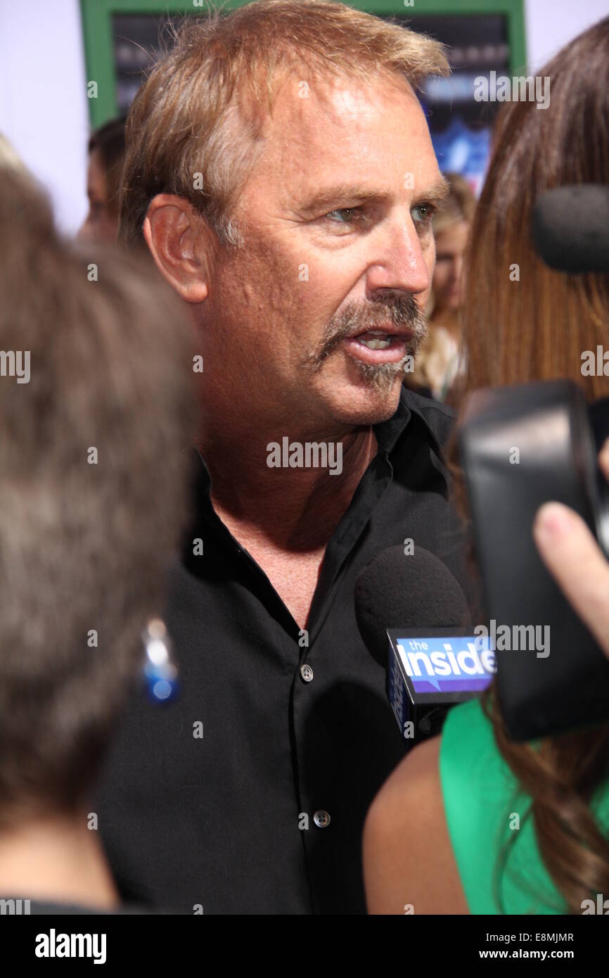 Premiere of Summit Entertainment's 'Draft Day' at the Regency Village ...