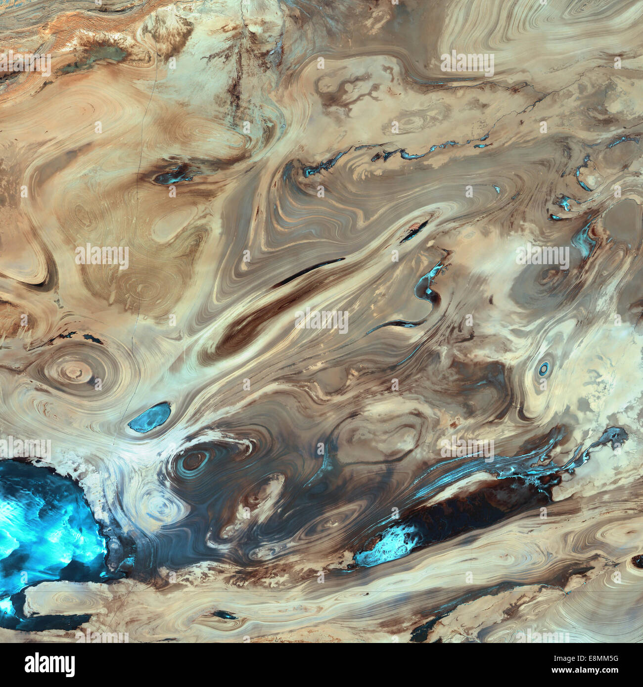 October 24, 2000 - Dasht-e Kavir, or Great Salt Desert, is the largest ...