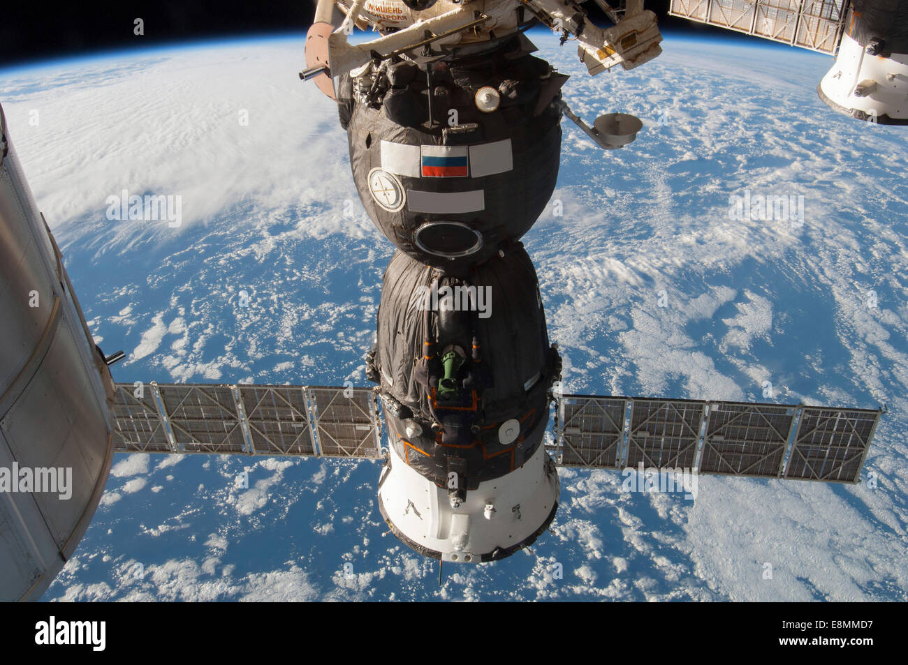 Space docking vehicle hi-res stock photography and images - Alamy