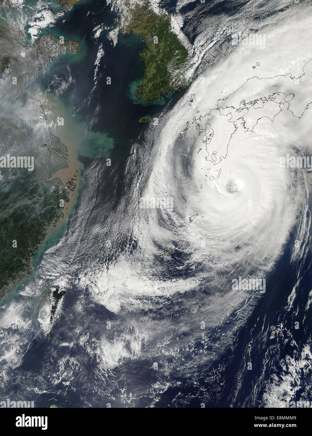 Before typhoon hi-res stock photography and images - Alamy