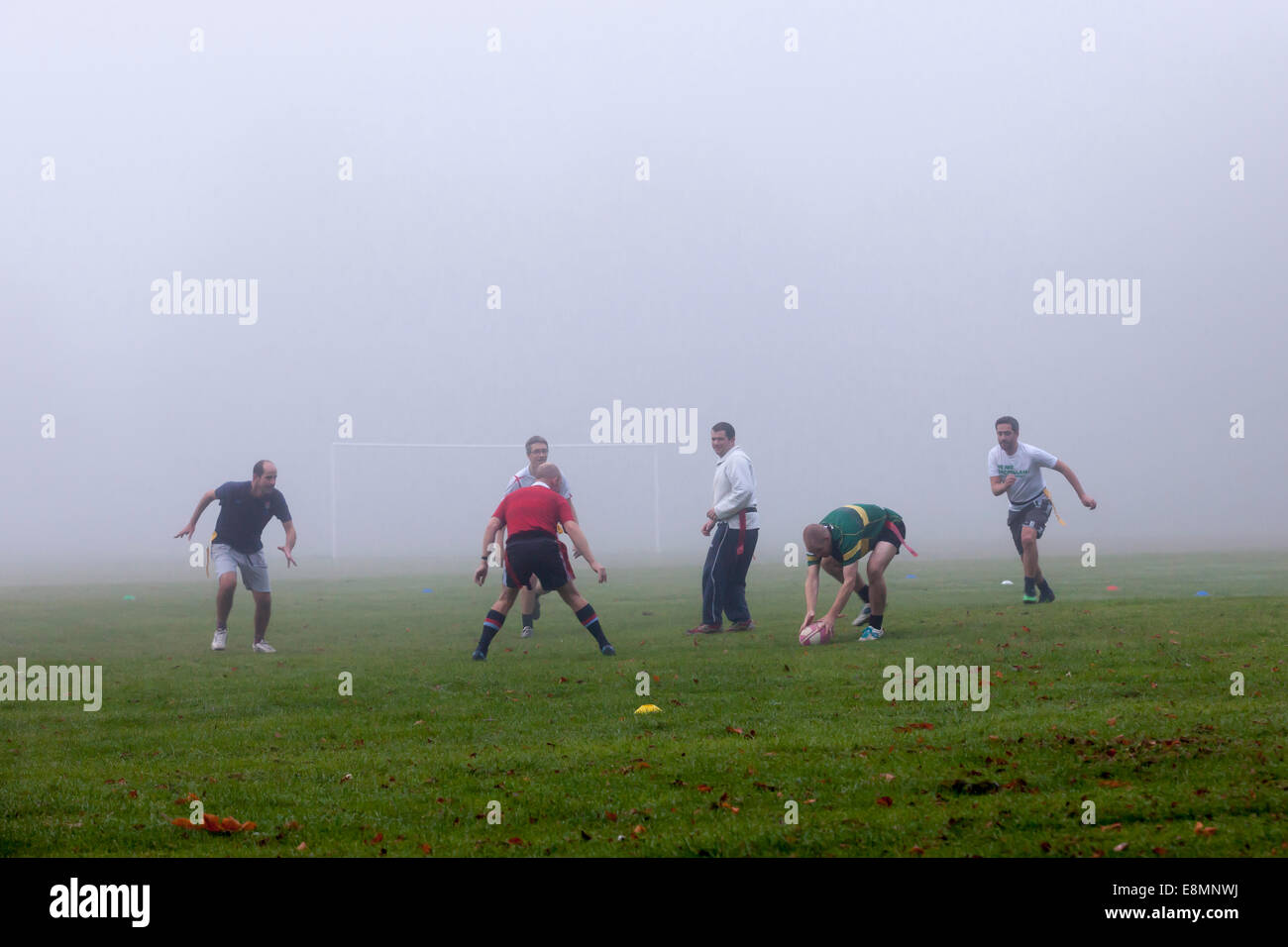 Northampton, UK. 11th Oct, 2014. UK Weather. Heavy early morning mist ...