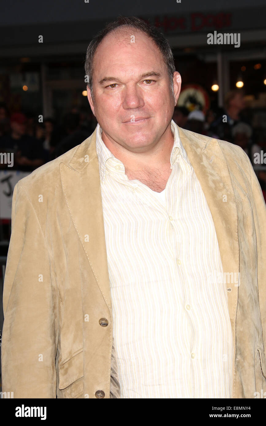 Draft Day Los Angeles Premiere At Regency Village Theatre Featuring ...