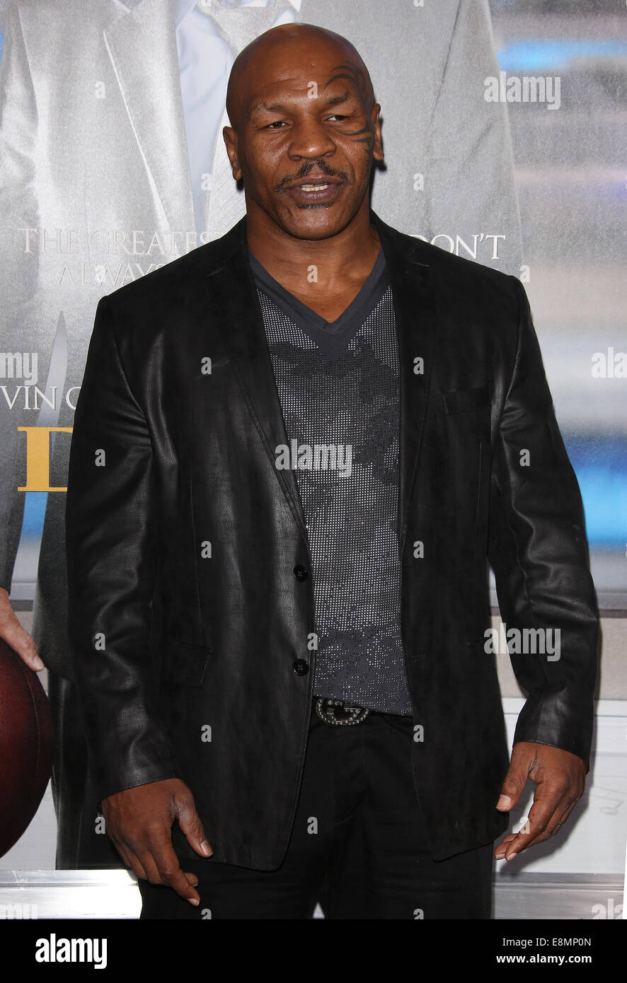 Draft Day Los Angeles Premiere At Regency Village Theatre Featuring ...