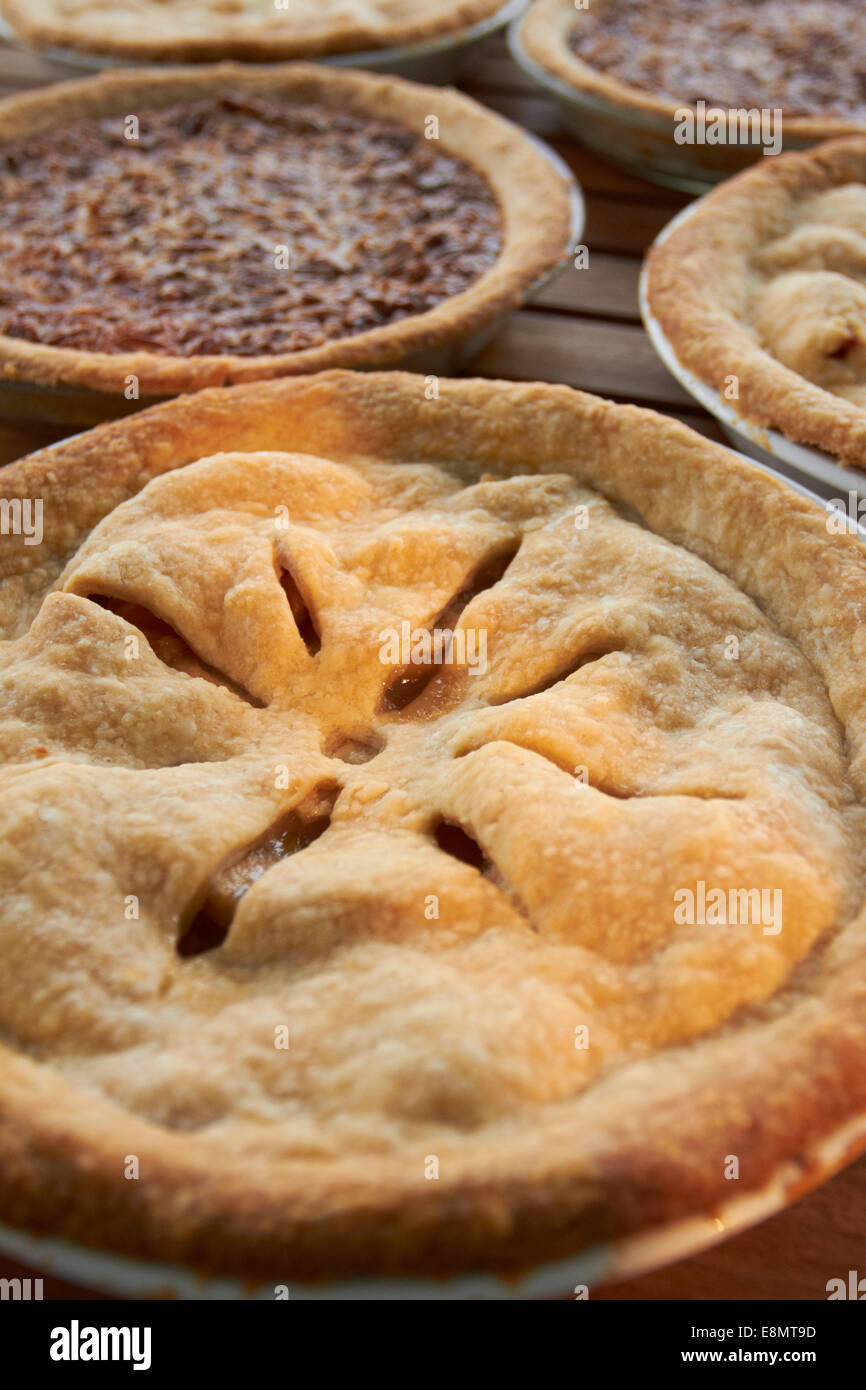 Cooling pies hi-res stock photography and images - Alamy