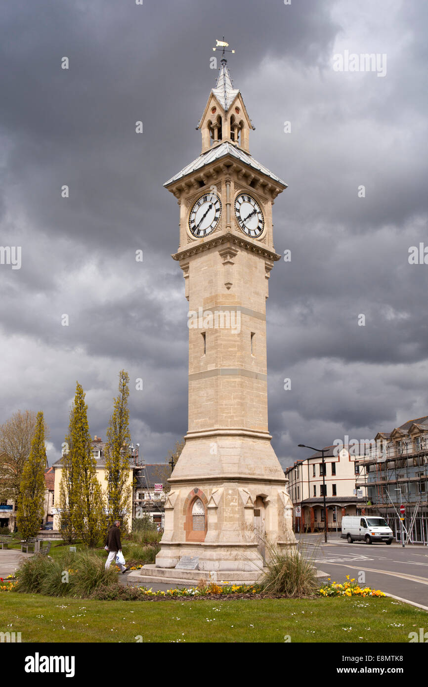UK, England, Devon, Barnstaple The Square, Prince Albert Memorial clock ...