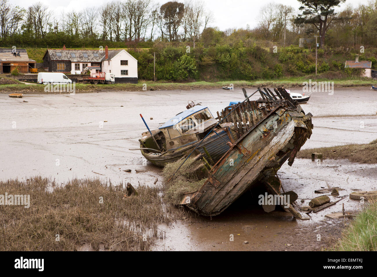 UK, England, Devon, Fremington Pill, hulks of old boats rotting in ...