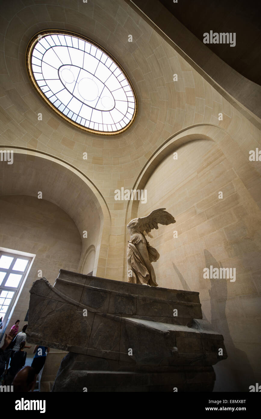 Nike Samothrace Louvre Museum Paris High Resolution Stock Photography ...