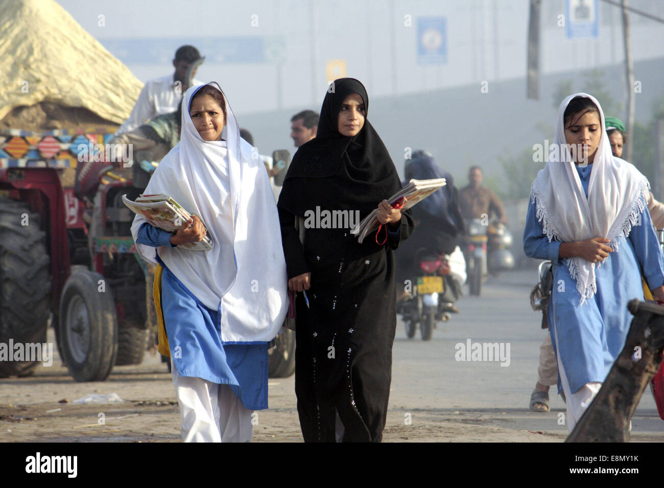 Lahore. 10th Oct, 2014. Pakistani girls leave school in eastern ...