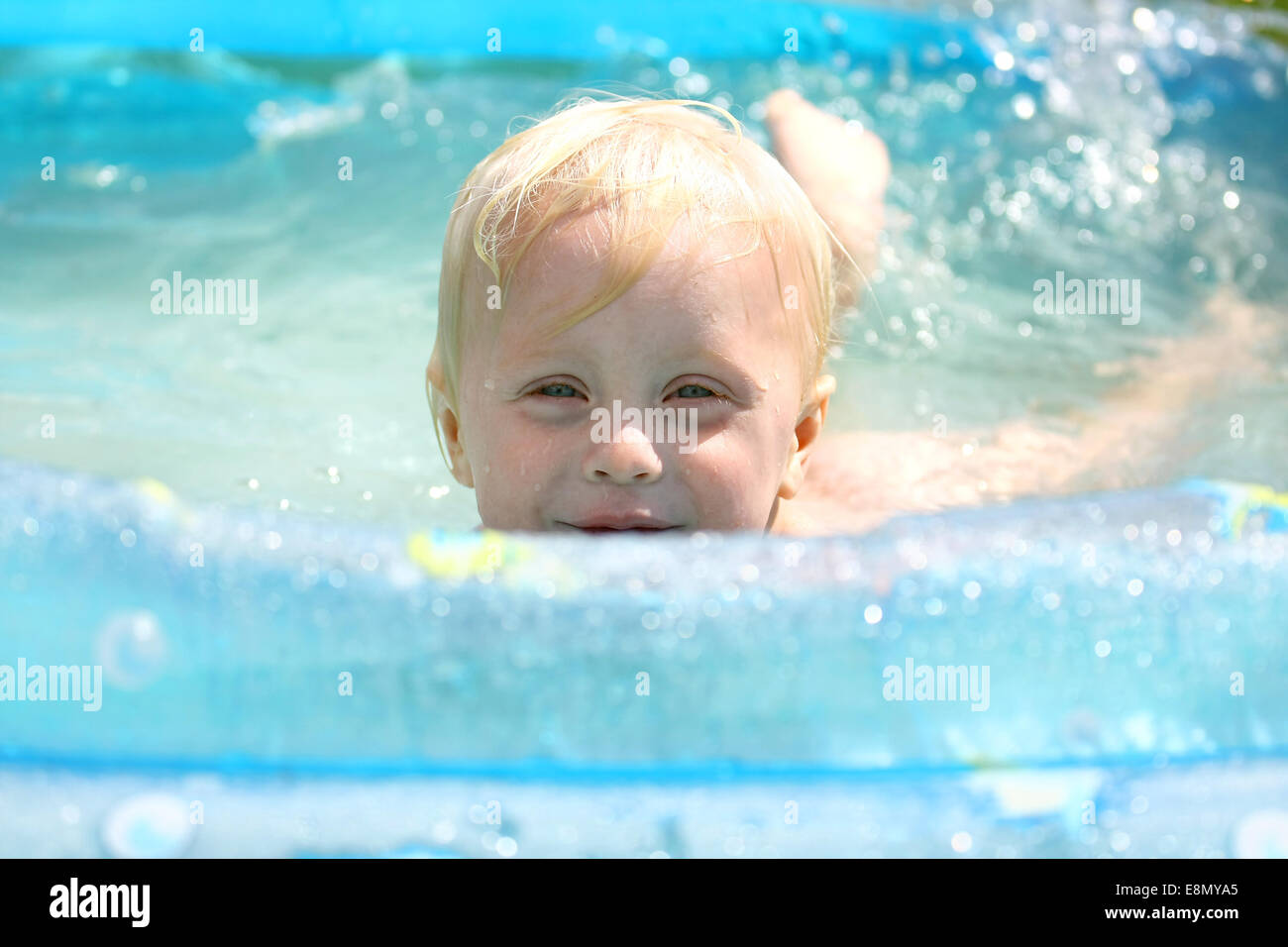 Baby peek a boo hi-res stock photography and images - Alamy
