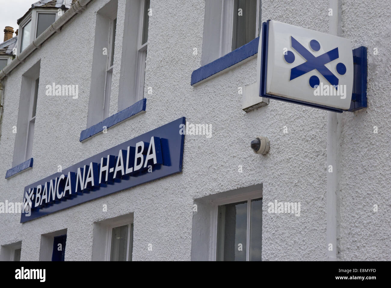 Bank of Scotland (Banca na h-Alba) signs over branch in Portree, Isle ...